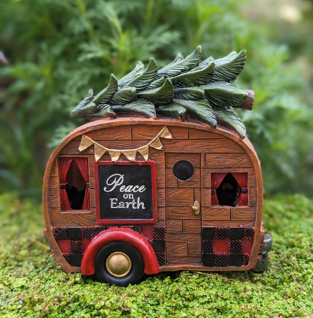 LED Vintage Wood Christmas Camper with Tree – Fairy Homes & Gardens